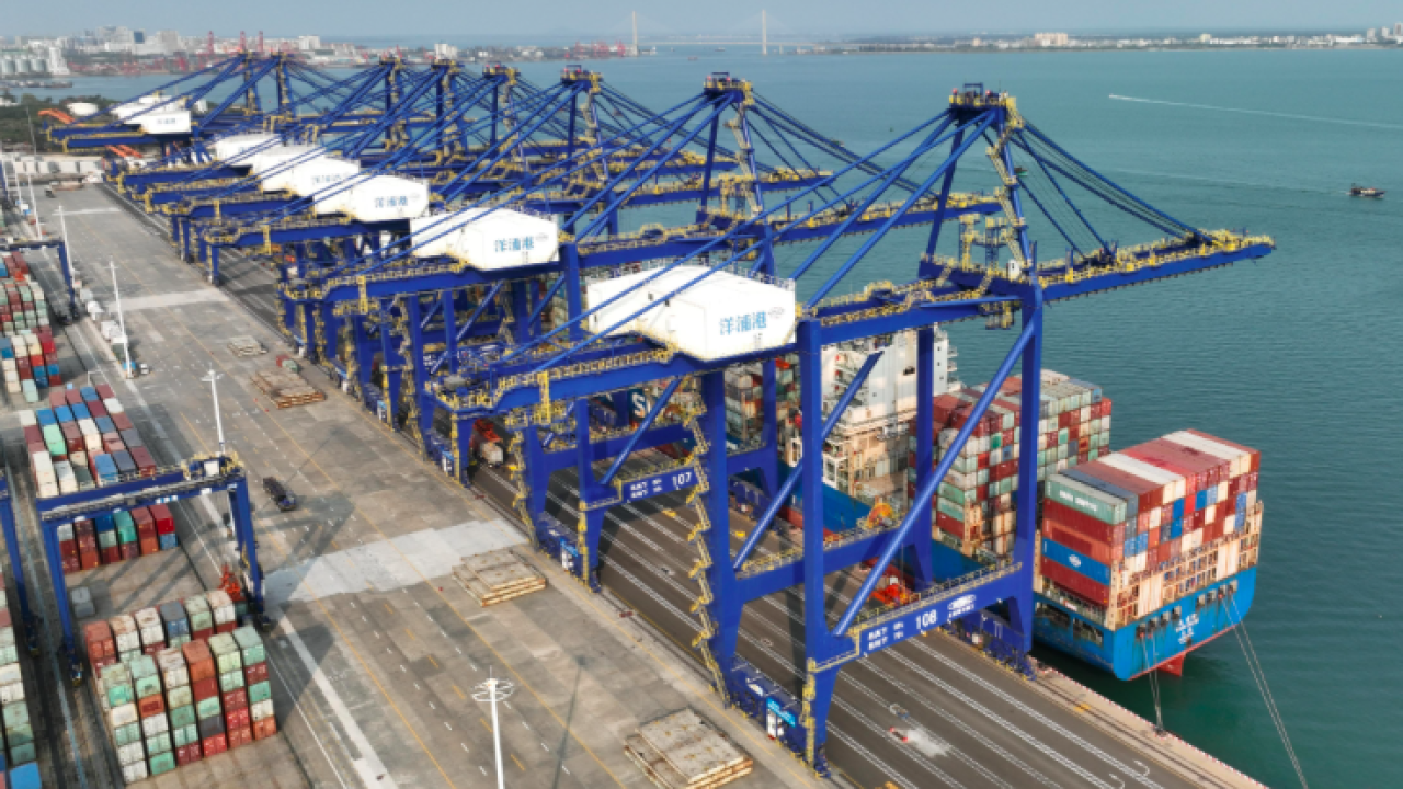 China launches Hainan international ship registry