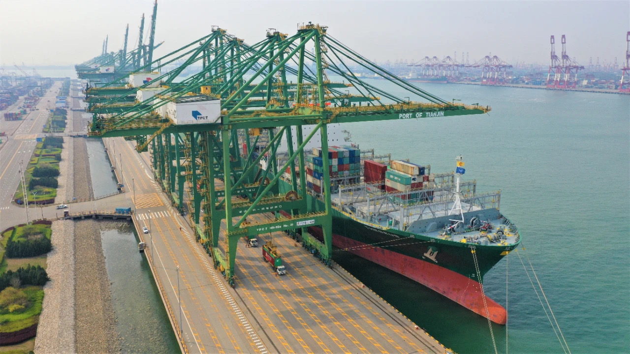 Upgraded Seattle container terminal starts operations