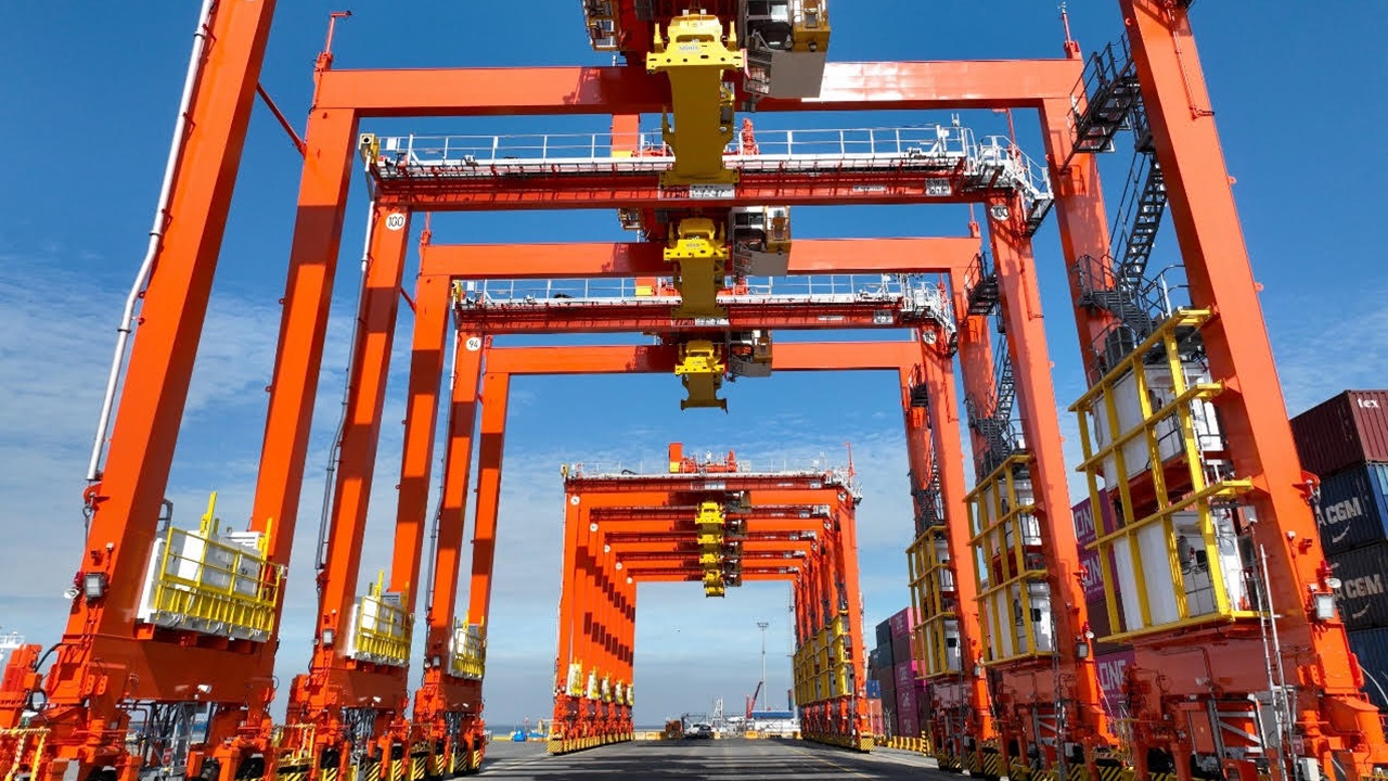 ICTSI Manila terminal gets first near-zero emission RTGs