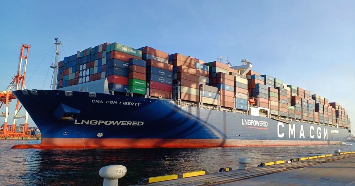 Container lines turn to LNG in frenetic newbuilding round