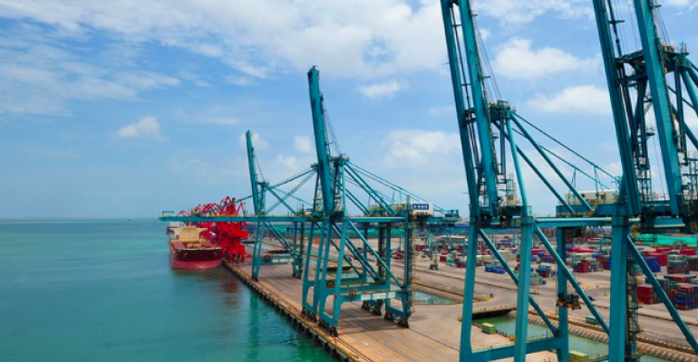 Huanghua port adds one large oil berth