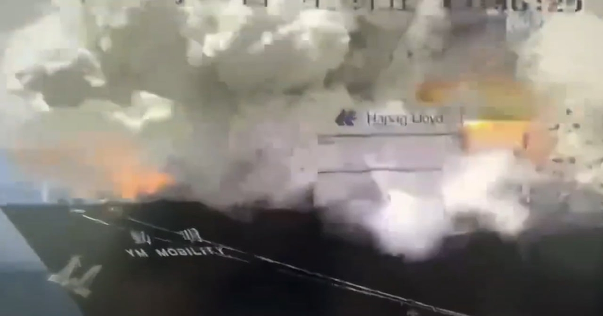 Massive blast on Yang Ming container ship in Ningbo