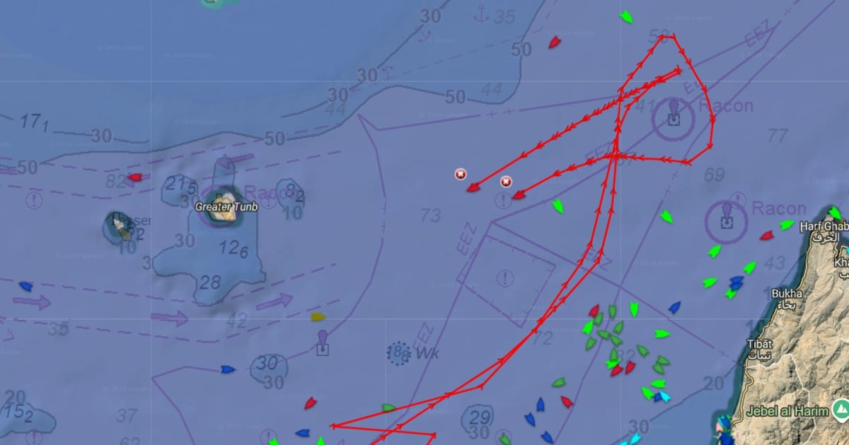 Two LNG carriers sailing from Qatar reverse from Hormuz transit