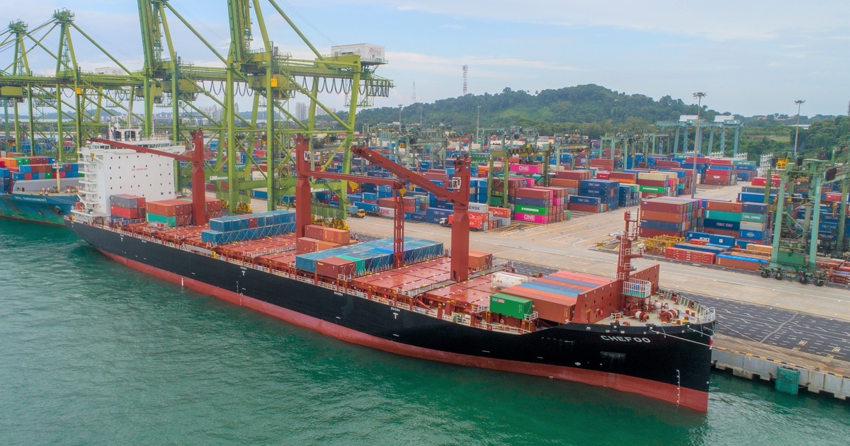 Swire Shipping takes delivery of second 2,400 teu containership