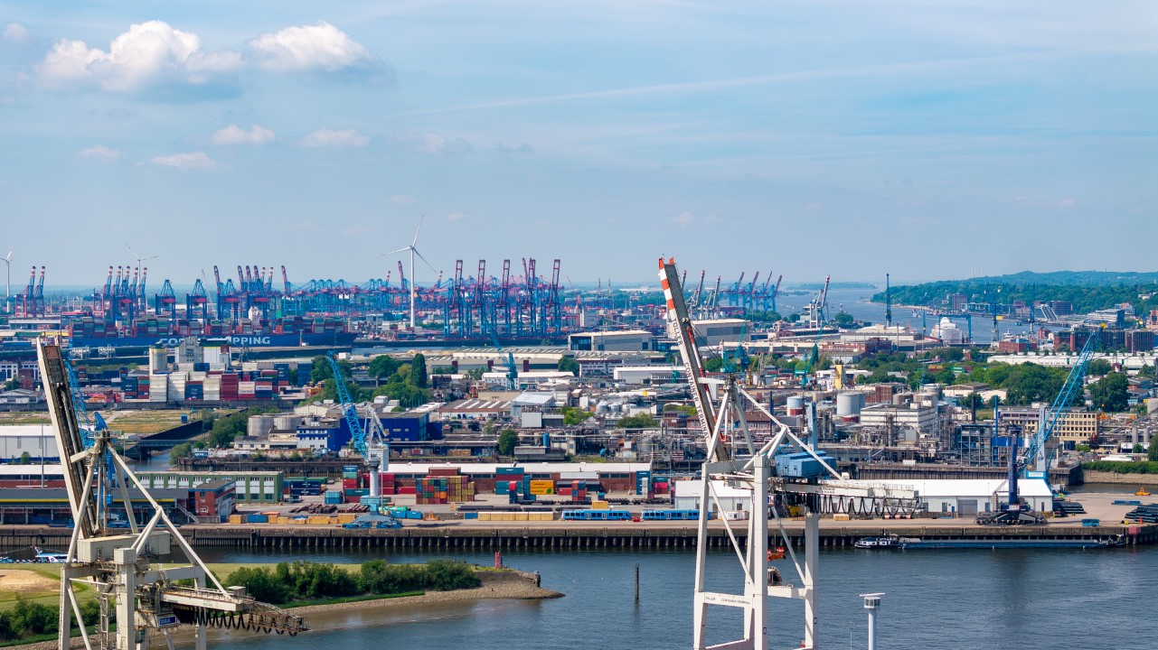 Cosco Shipping acquires German forwarder and intermodal provider