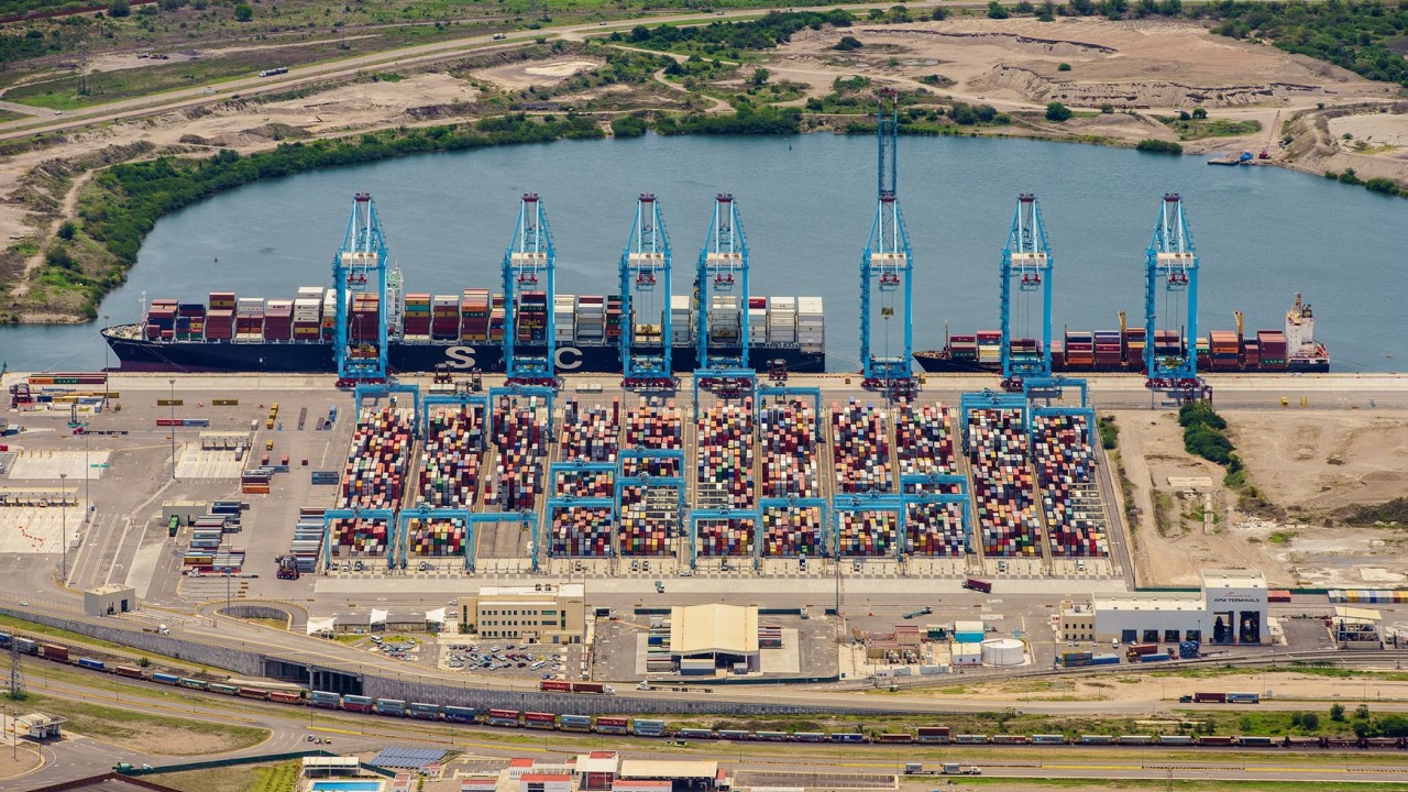 Upgraded Seattle container terminal starts operations