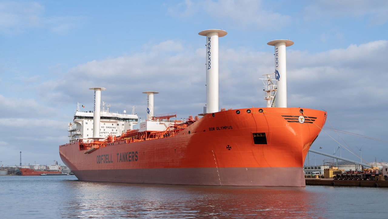 Shipowner decarbonisation ambition and action rise