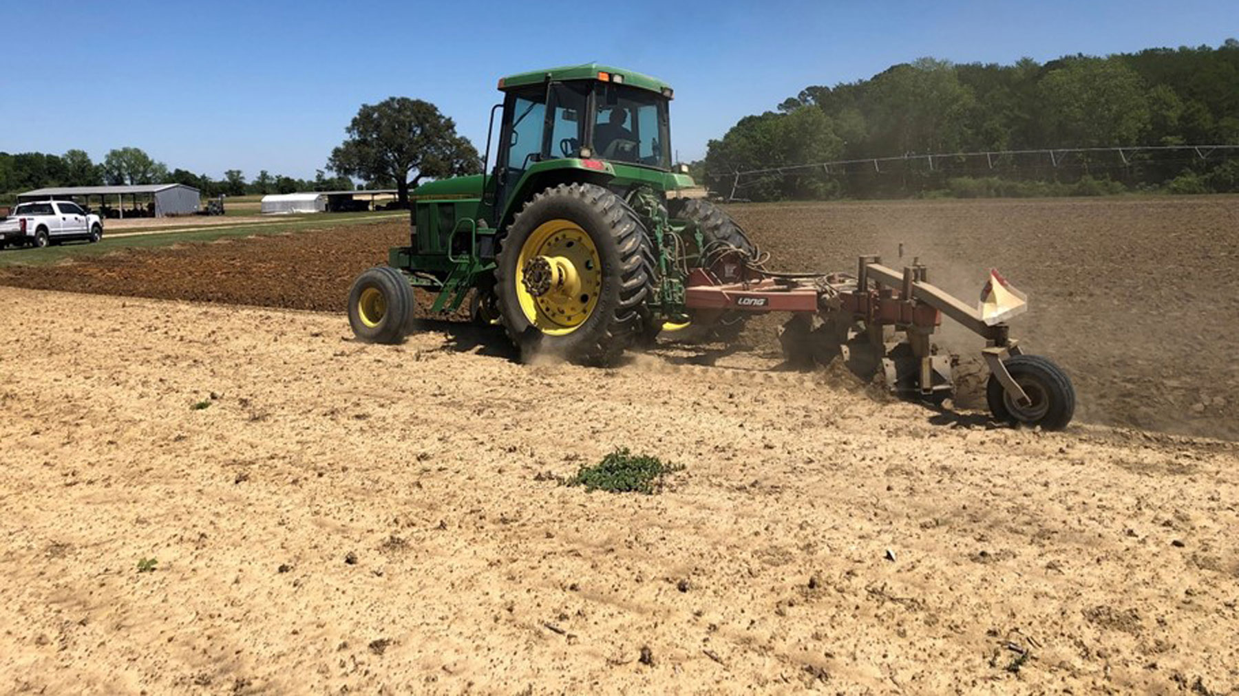 Deep tillage: To turn or not to turn?