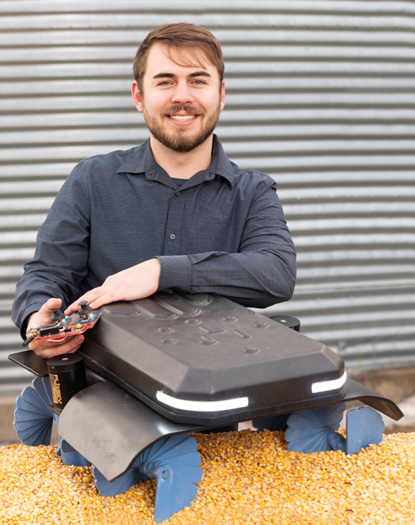 Grain-leveling robot could keep farmers out of bins