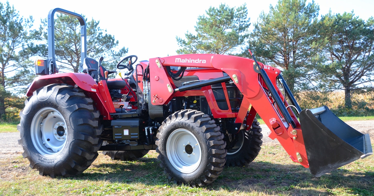 New utility tractor offers clean design