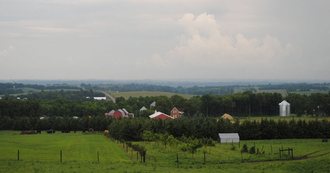 Kroenke's Wyoming ranch grows to 550,000 acres