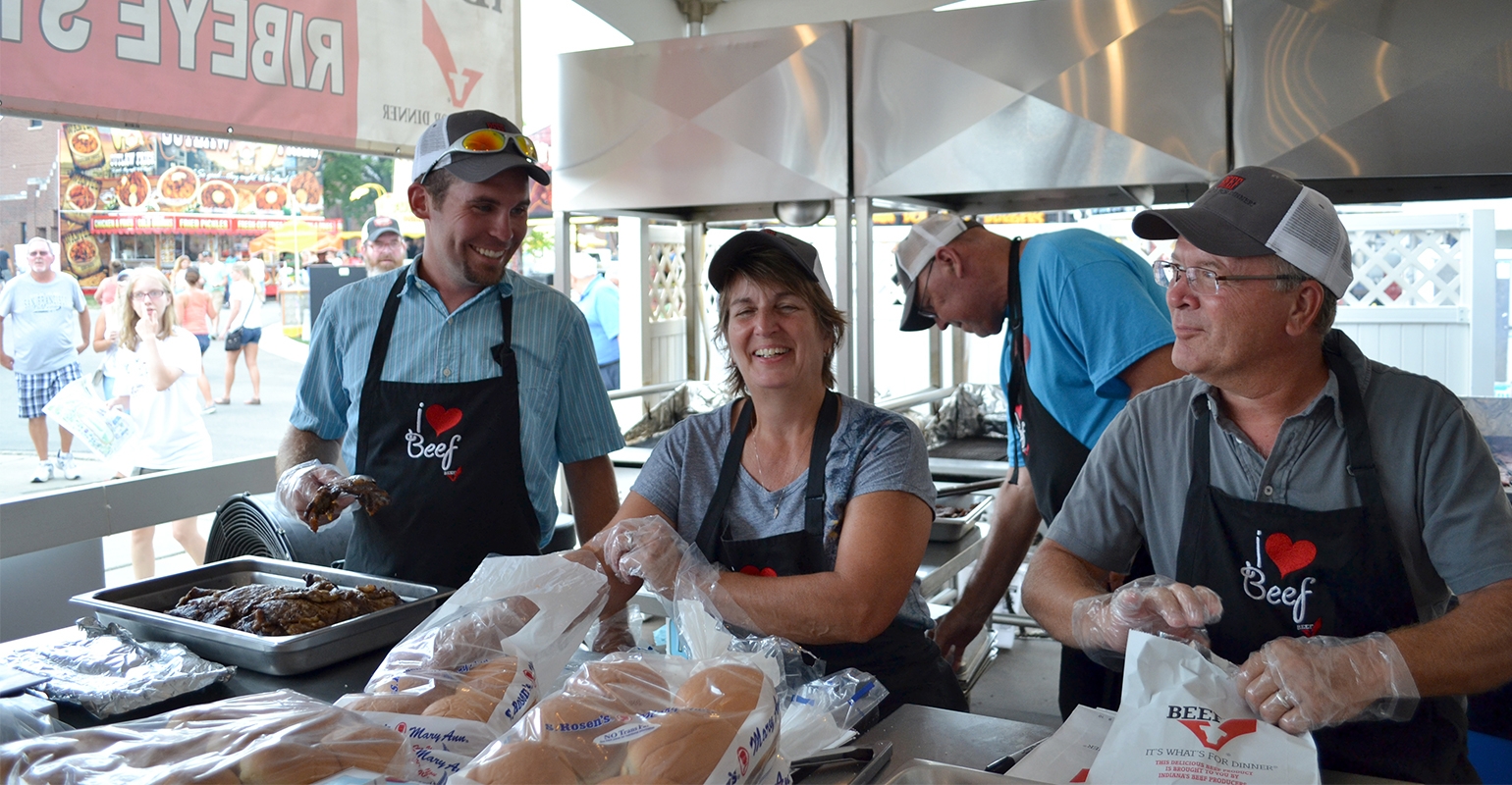 Cattlemen to feature new sandwich at state fair booth