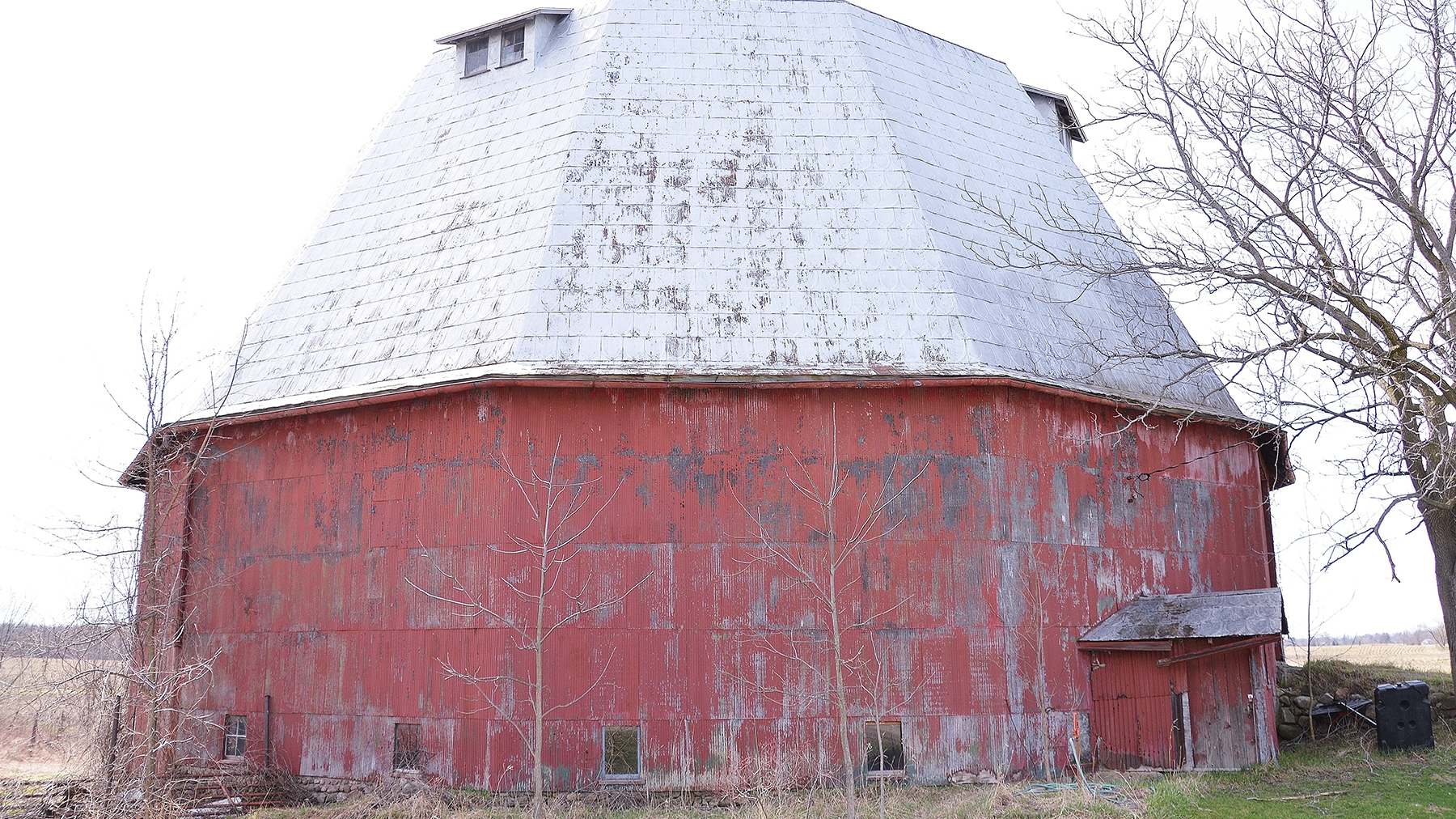 Dodecagon barn is a Michigan landmark