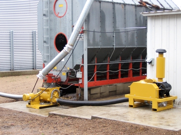 Pneumatic grain convey system from Sioux Steel | Farm Progress