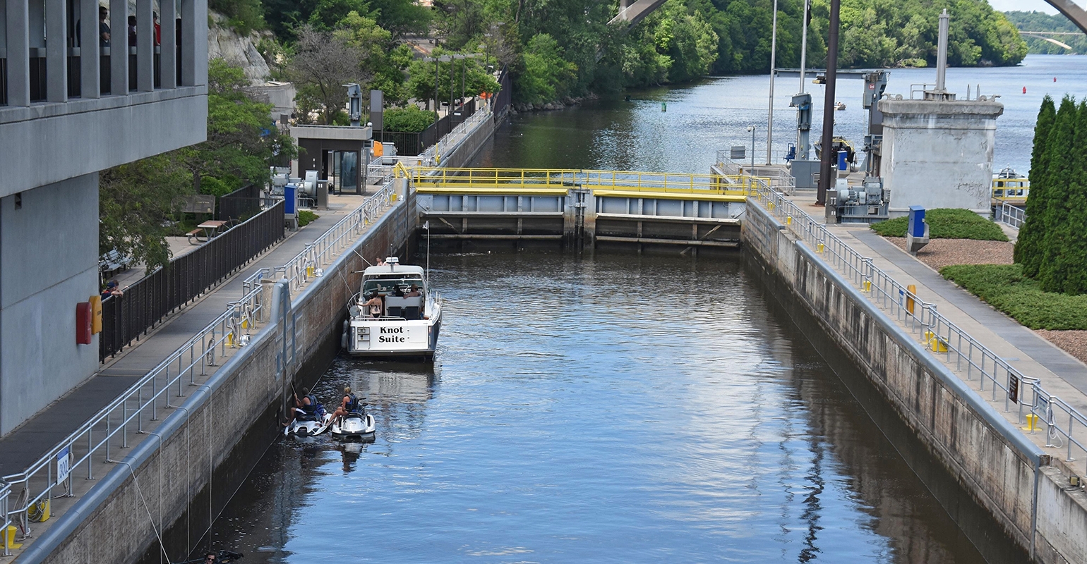 Corps begins study in fall of 3 Mississippi River locks in Minneapolis