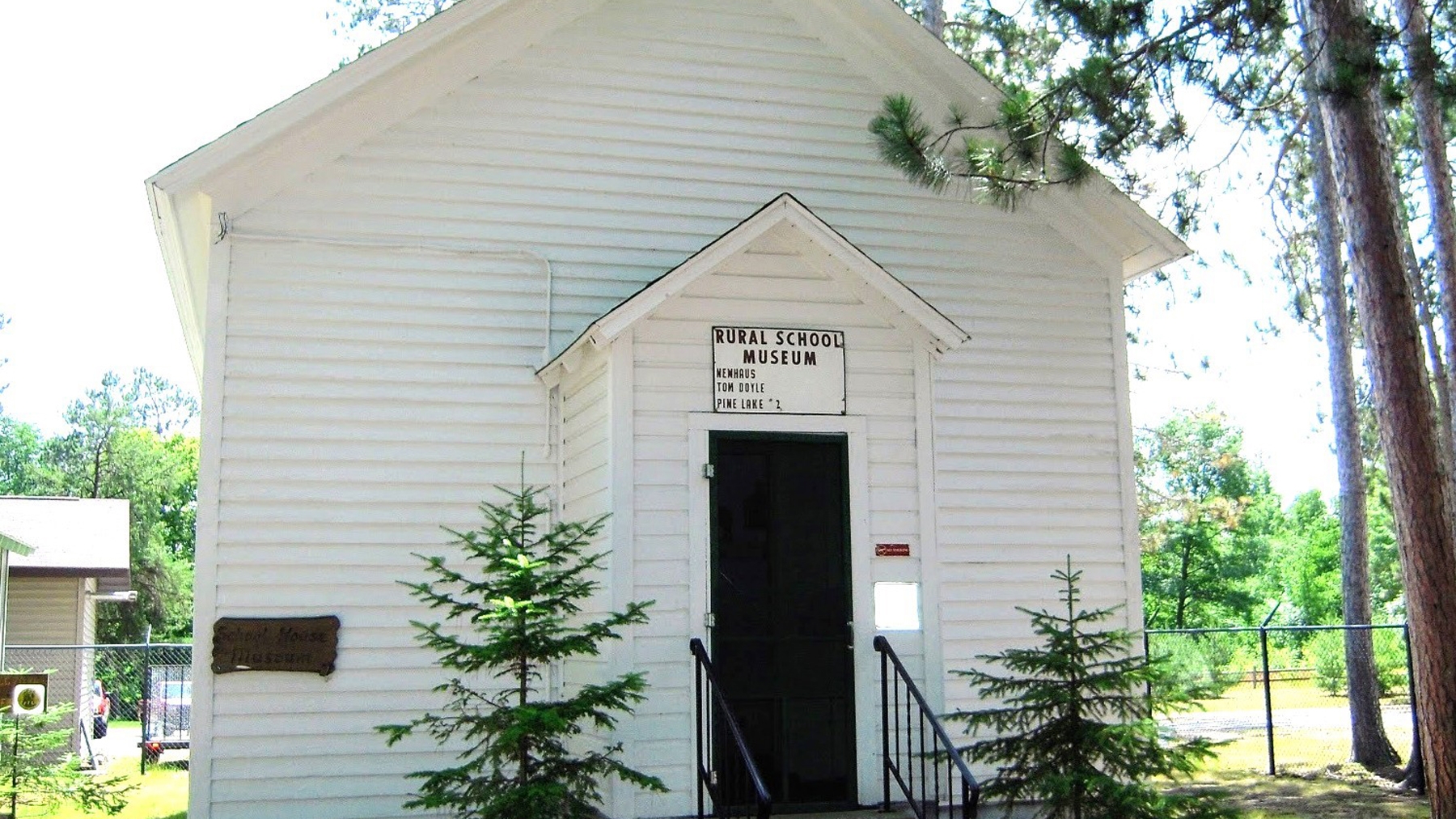 One-room schools dwindling, but memories strong