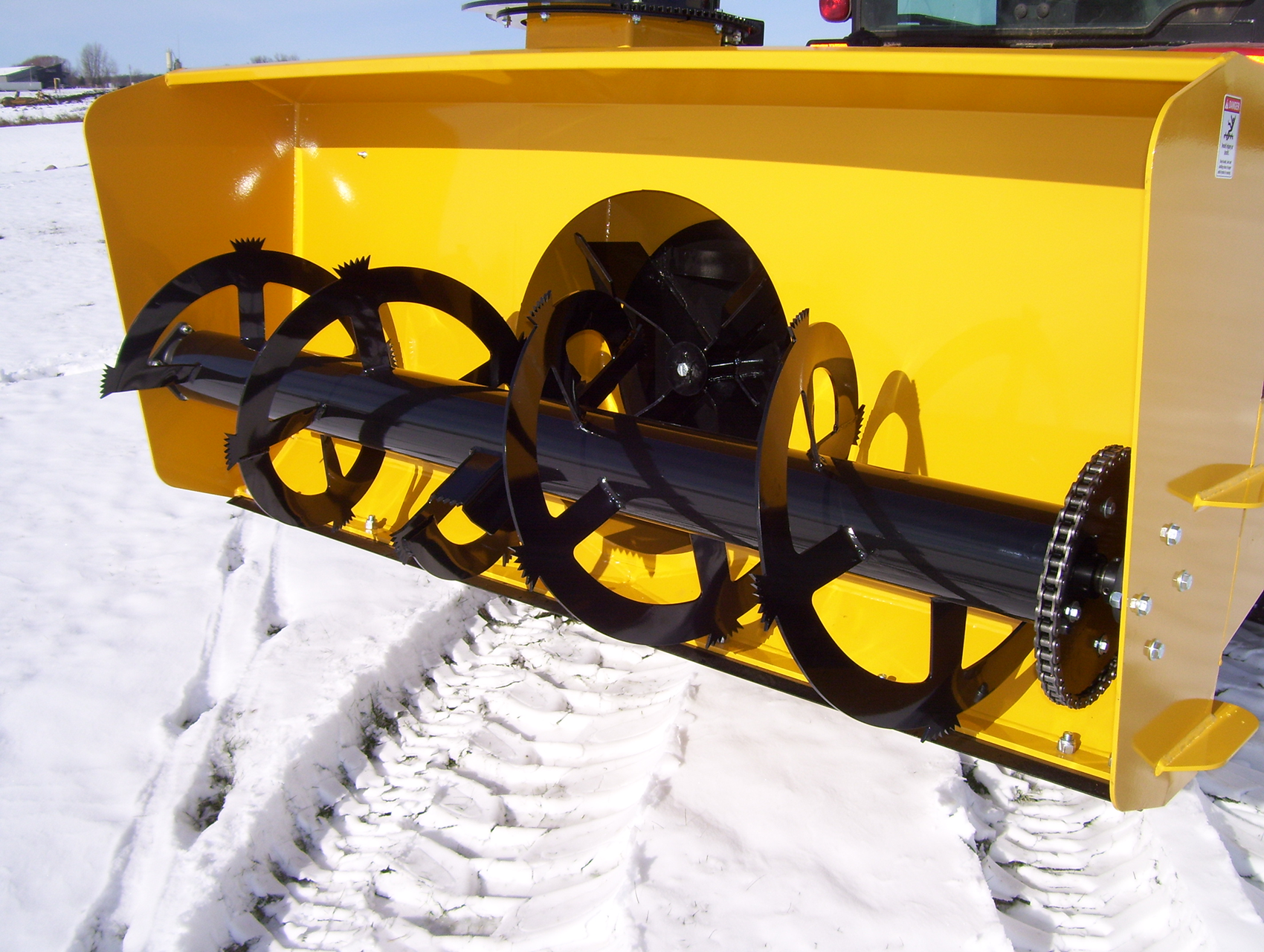 Key considerations when buying a snowblower for your tractor