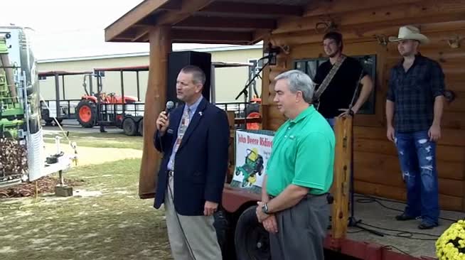 Wonder state gets the spotlight as Arkansas opens exhibit | Farm Progress