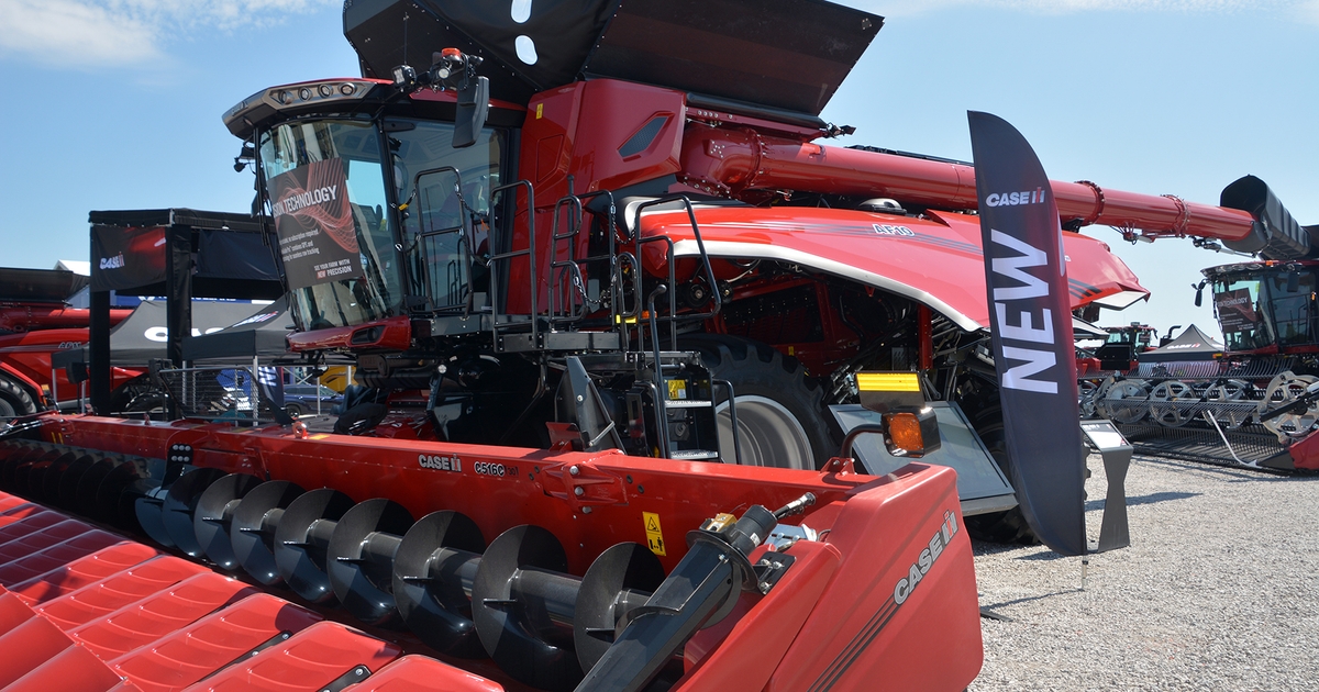 Case IH introduces 2 new large-capacity combines