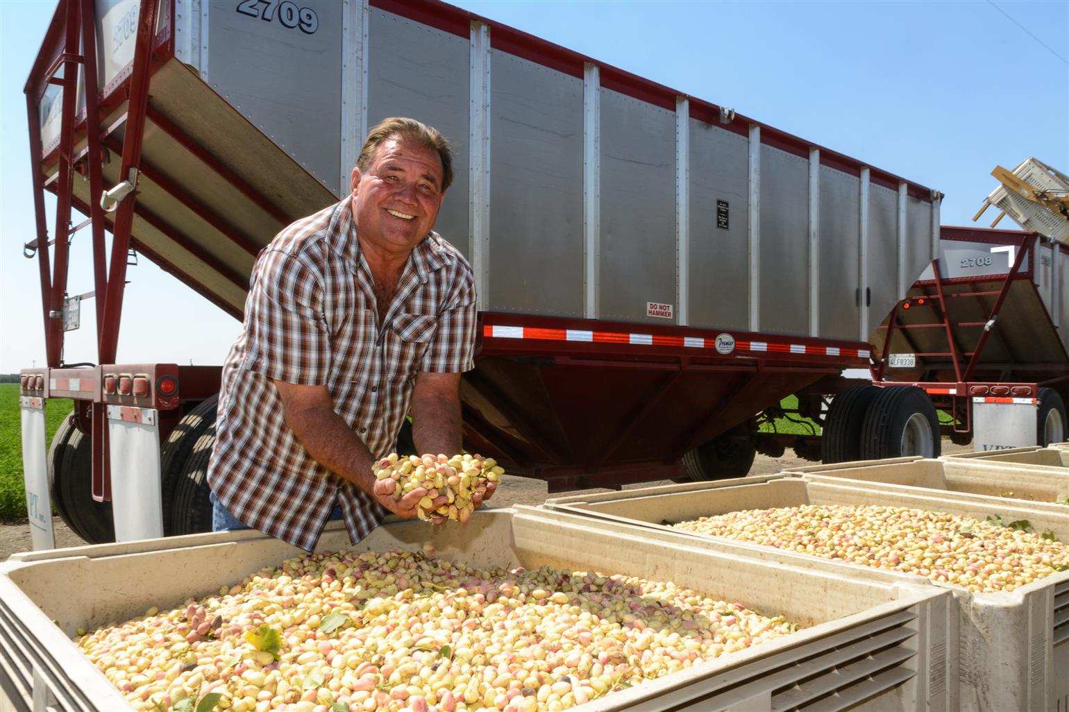 Jimi Valov is proud ambassador of pistachios