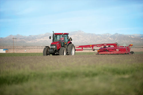 Case IH Farmall Introduces the 100A Series As Value Mid-Range Tractor