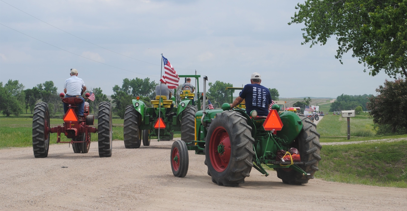 Tractor Ride Across Nebraska honors state's 150th birthday