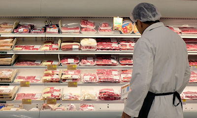 Walmart tests beef strategy
