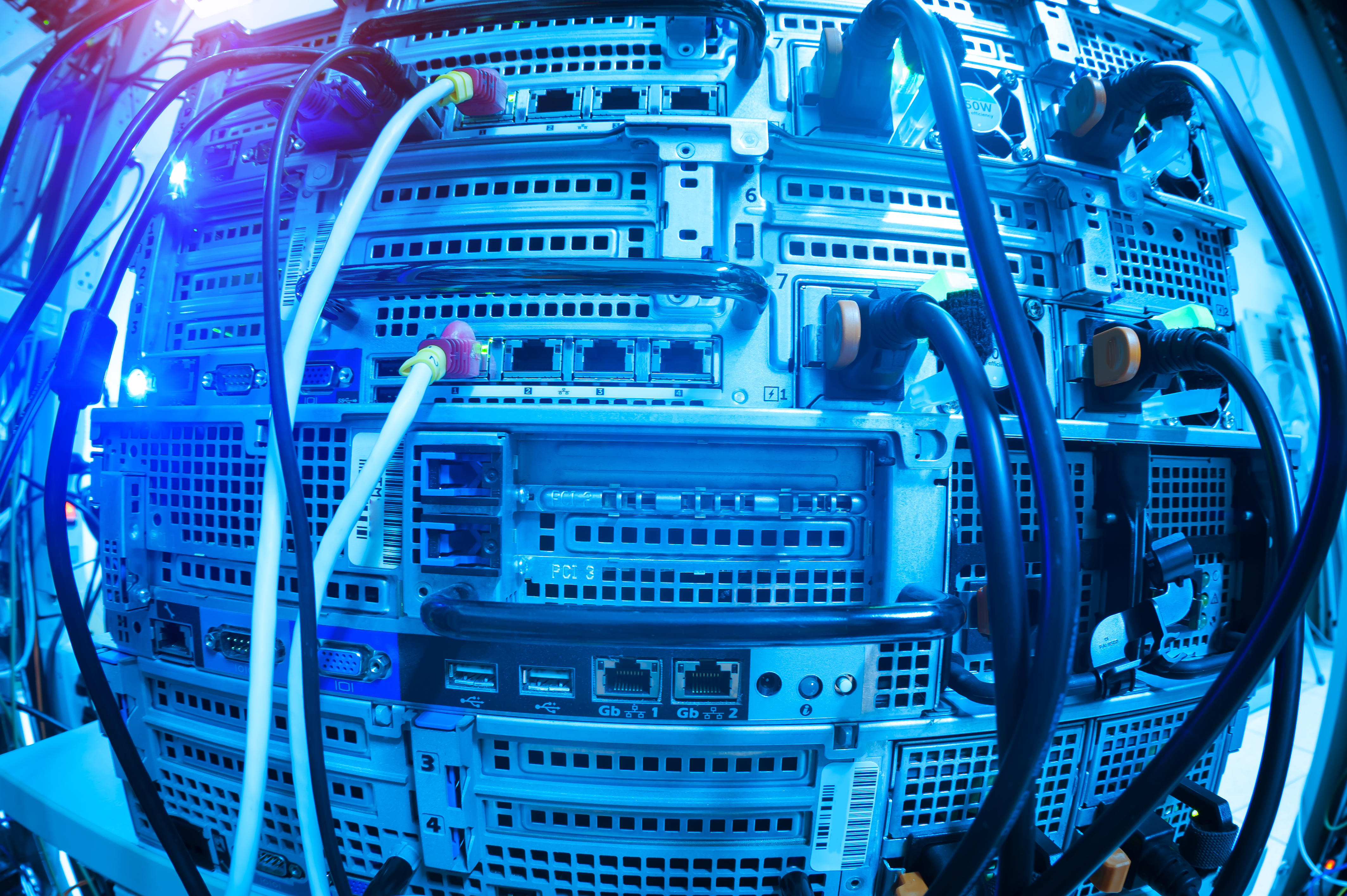 AI-Powered Networks: Transforming or Disrupting Data Centers?