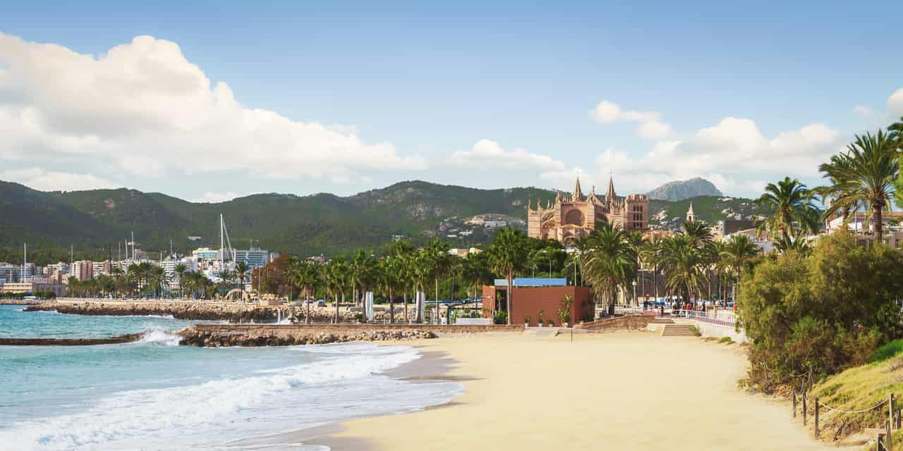 Städte am Meer Spanien: Auszeit am Stadtstrand | DERTOUR