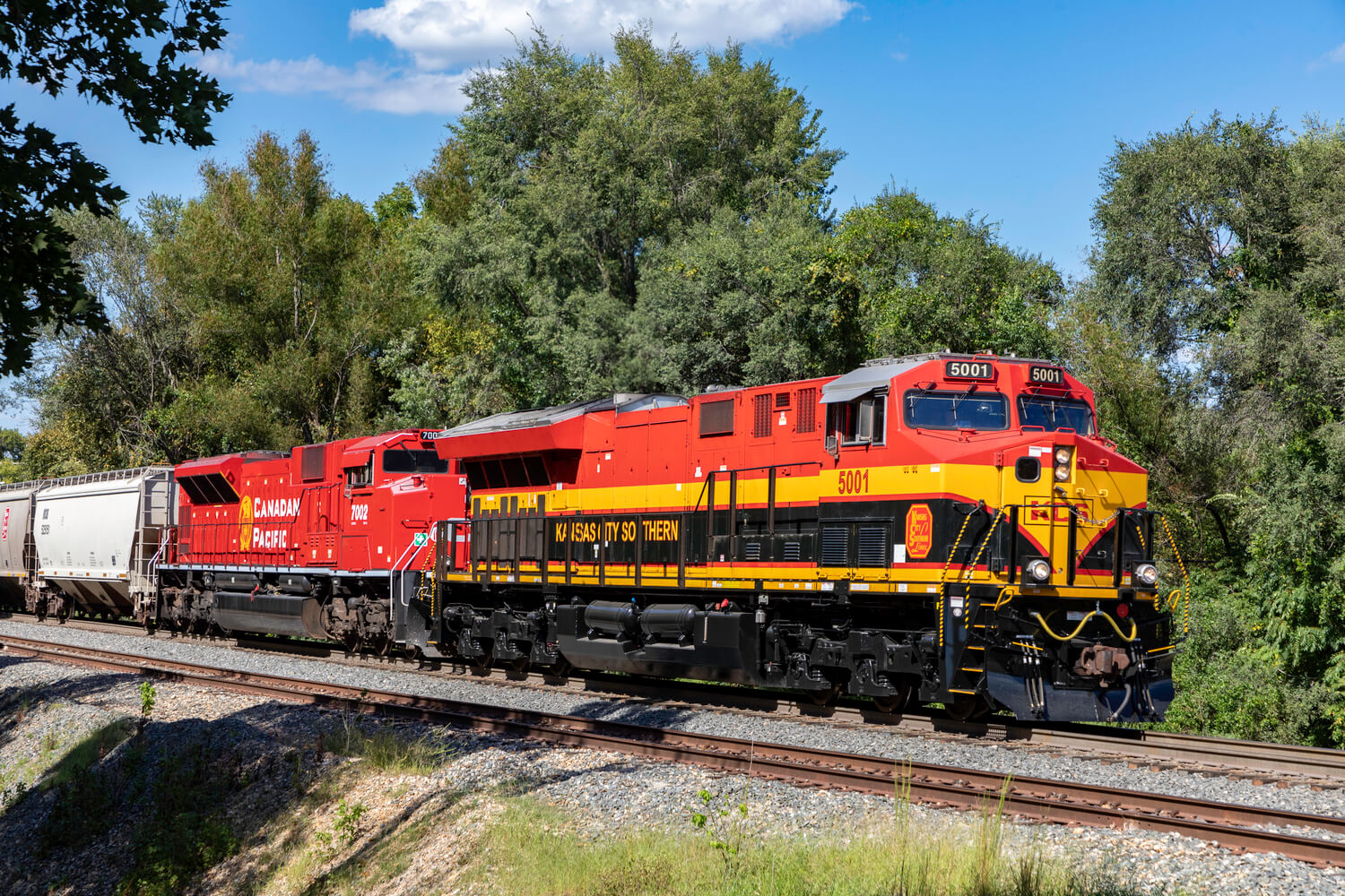 CPKC adds 1,000 reefers to expanding MMX service