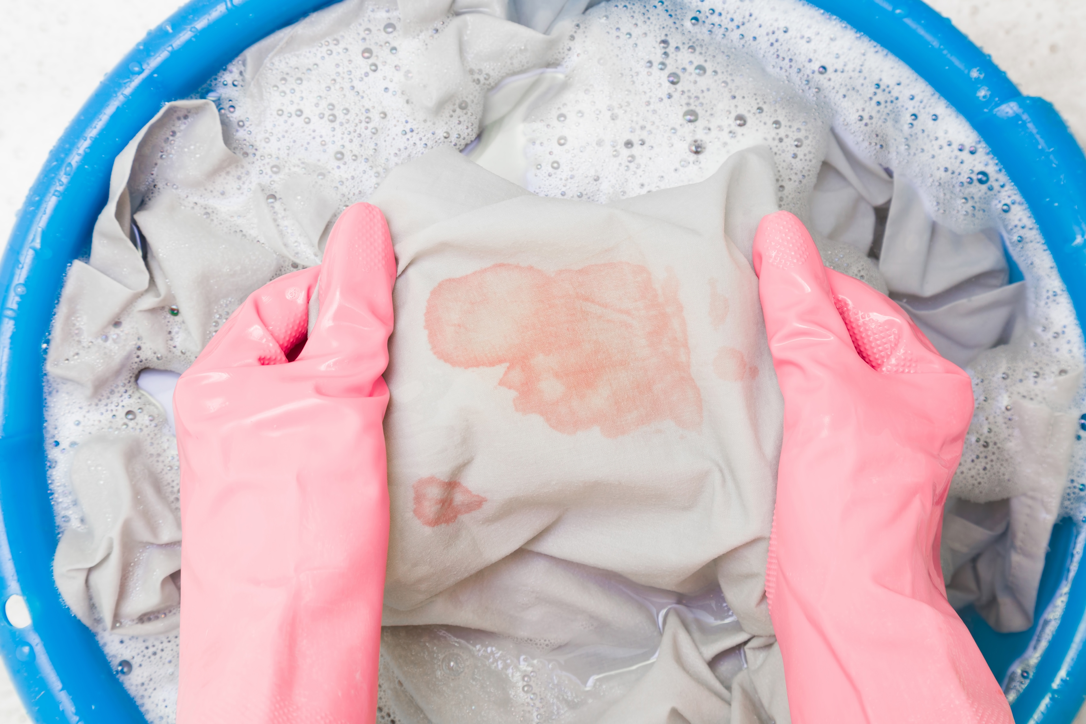 Best Way to Treat Vegetable Stains on Clothes Easily | Vanish IN