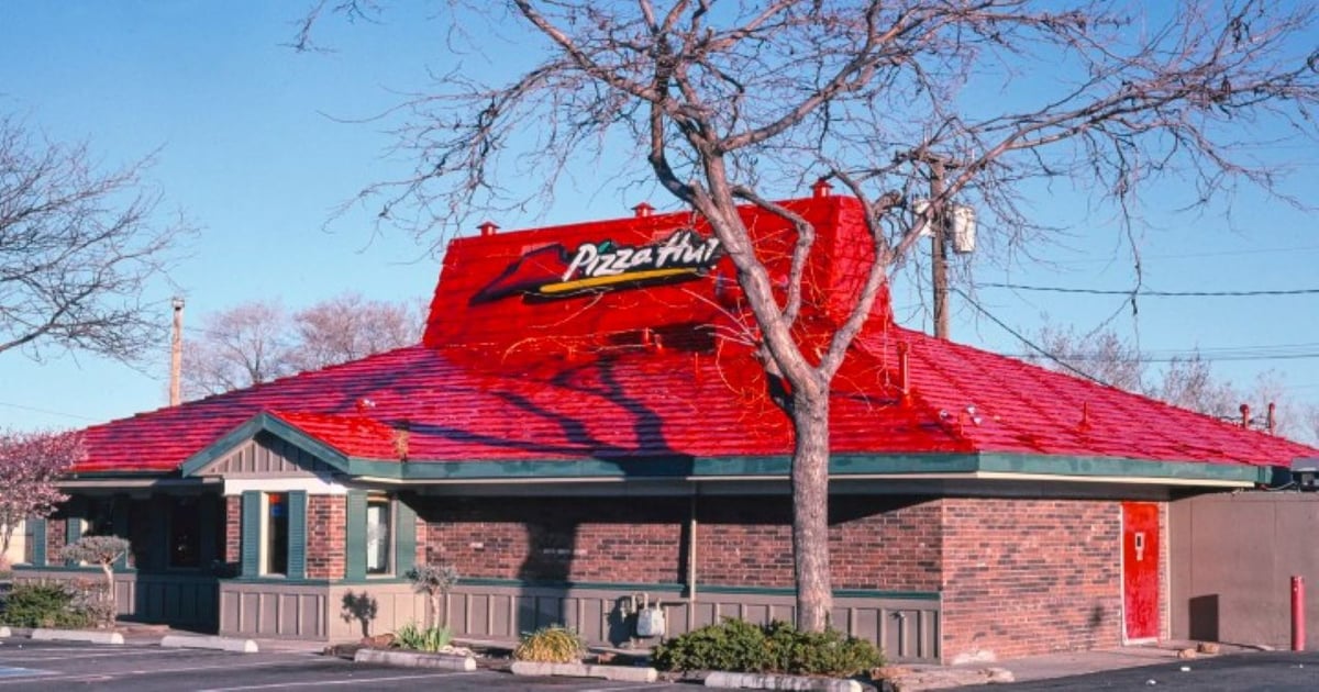 Some Pizza Huts are embracing the brand’s Red Roof nostalgia