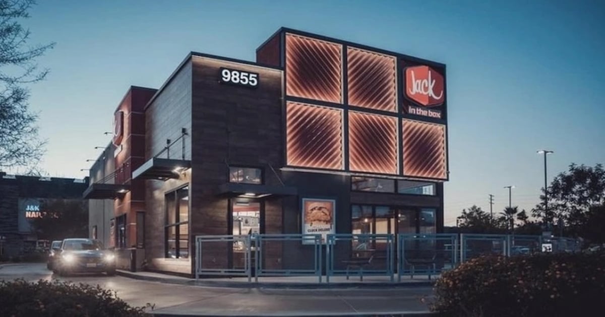 Jack in the Box promotes Dawn Hooper to chief financial officer