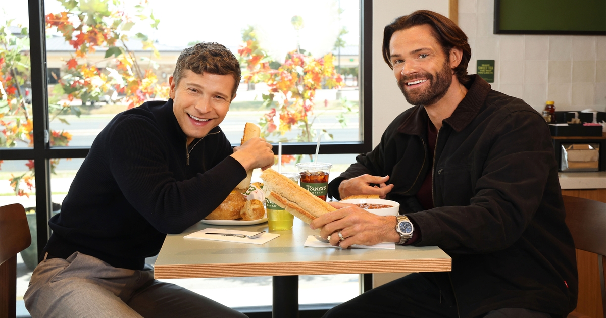 'Gilmore Girls’ boyfriends star in new Panera fall ad