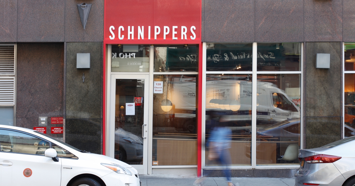 Schnippers tests real china and silverware