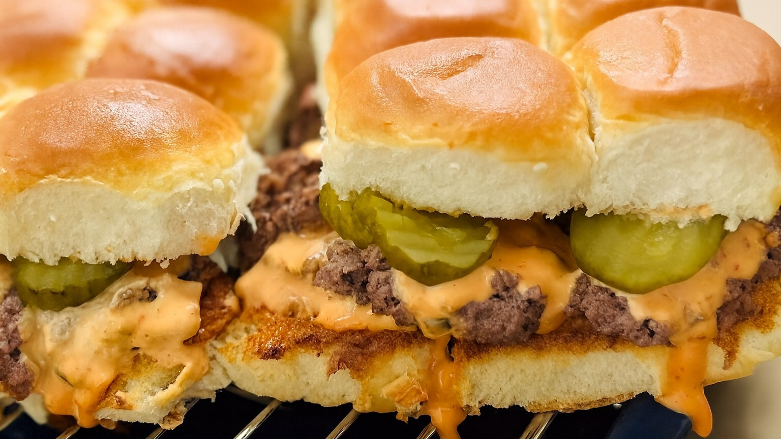 Mukbang Sliders nationwide at Ruby Tuesday