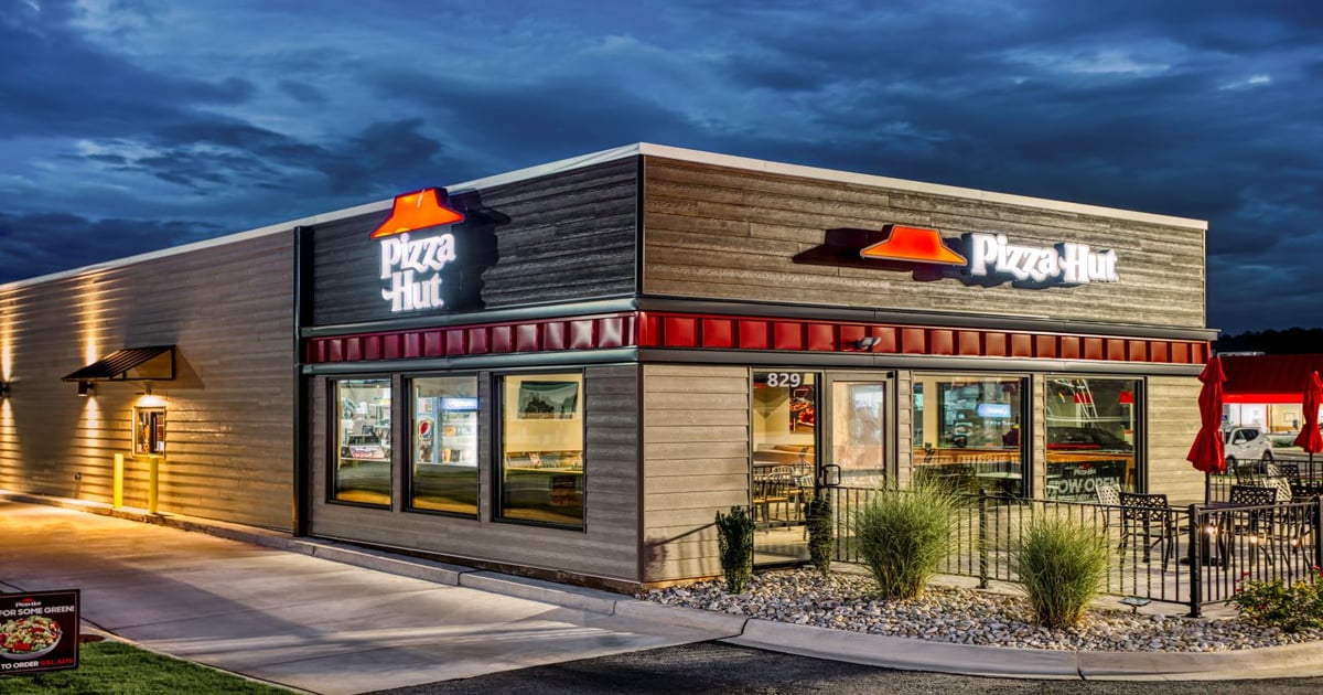 Pizza Hut Building What New Pizza Huts Will Look Like In The Future Vs