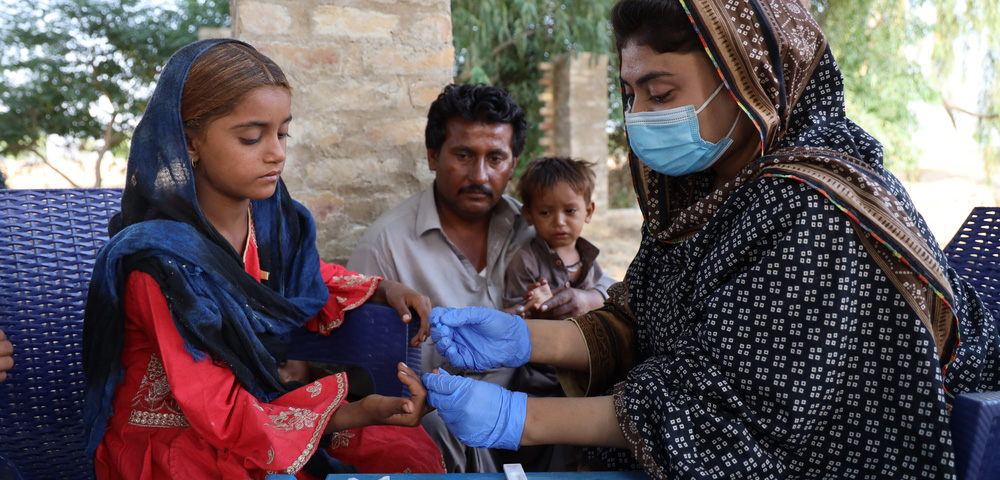 MSF: Pakistan Floods: Providing healthcare and water