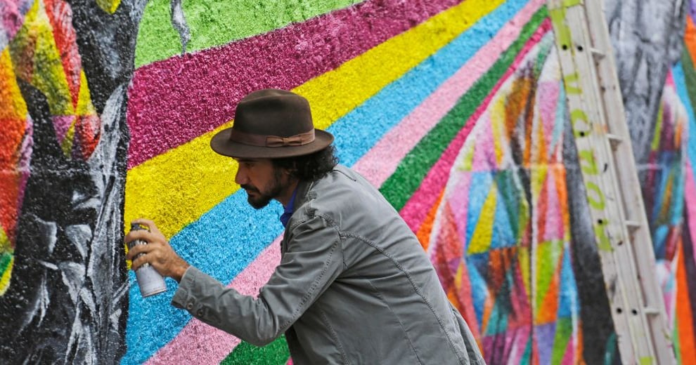 Make Your Self-Storage Facility Memorable With an Eye-Catching Mural