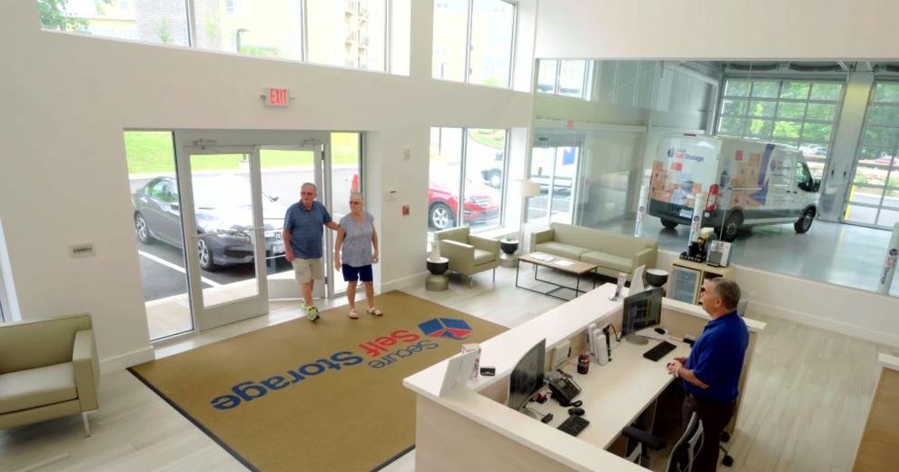 Secure Self Storage Demonstrates the Customer Move-In Experience