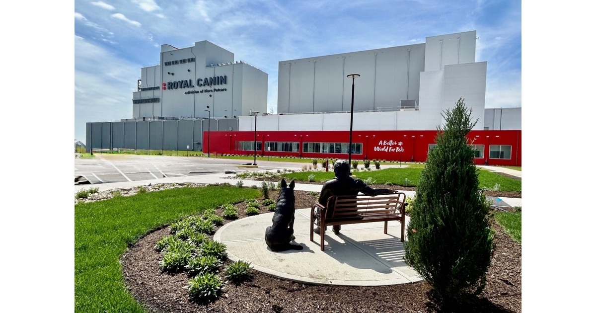 Mars Opens Royal Canin Pet Food Facility in US