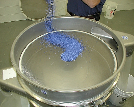 Optimizing Vibratory Screen Separator Performance