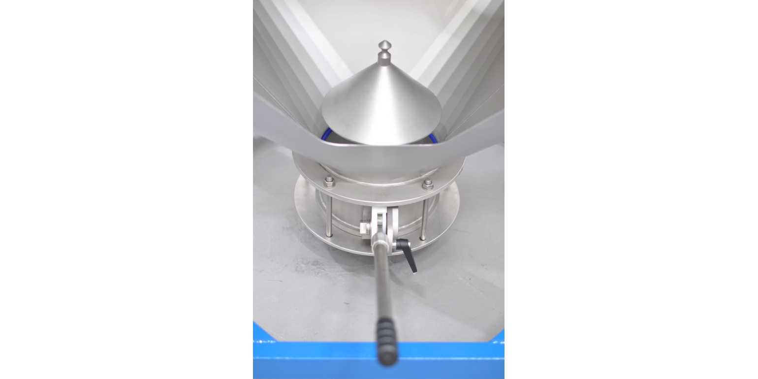 Manual IBC Cone Valve Discharges Powders Without Segregation