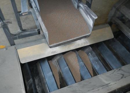 Using a Bucket Conveyor to Convey Mixes and Blends