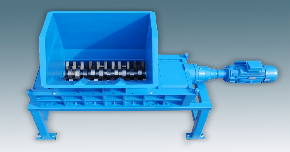 Shredder Quickly Reduces Bulk Waste