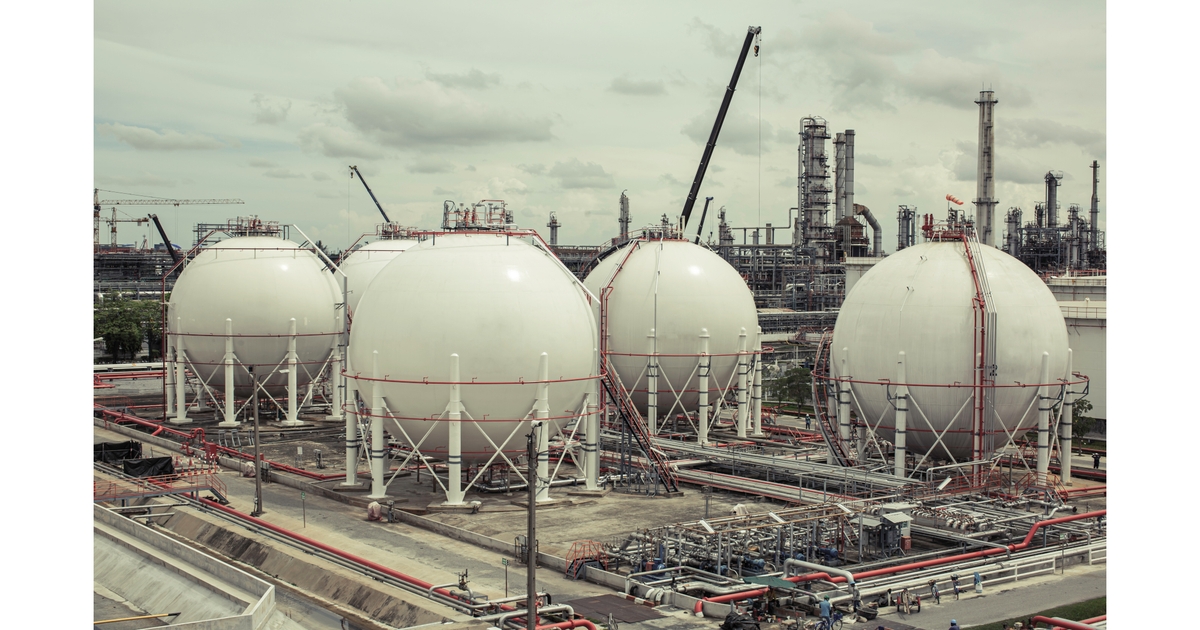 Major Fire at Port and Storage Terminal Kills One, Injures More