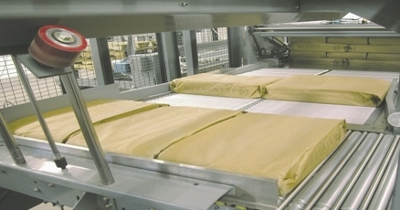 High-Speed Palletizer Offers Low-Level Convenience